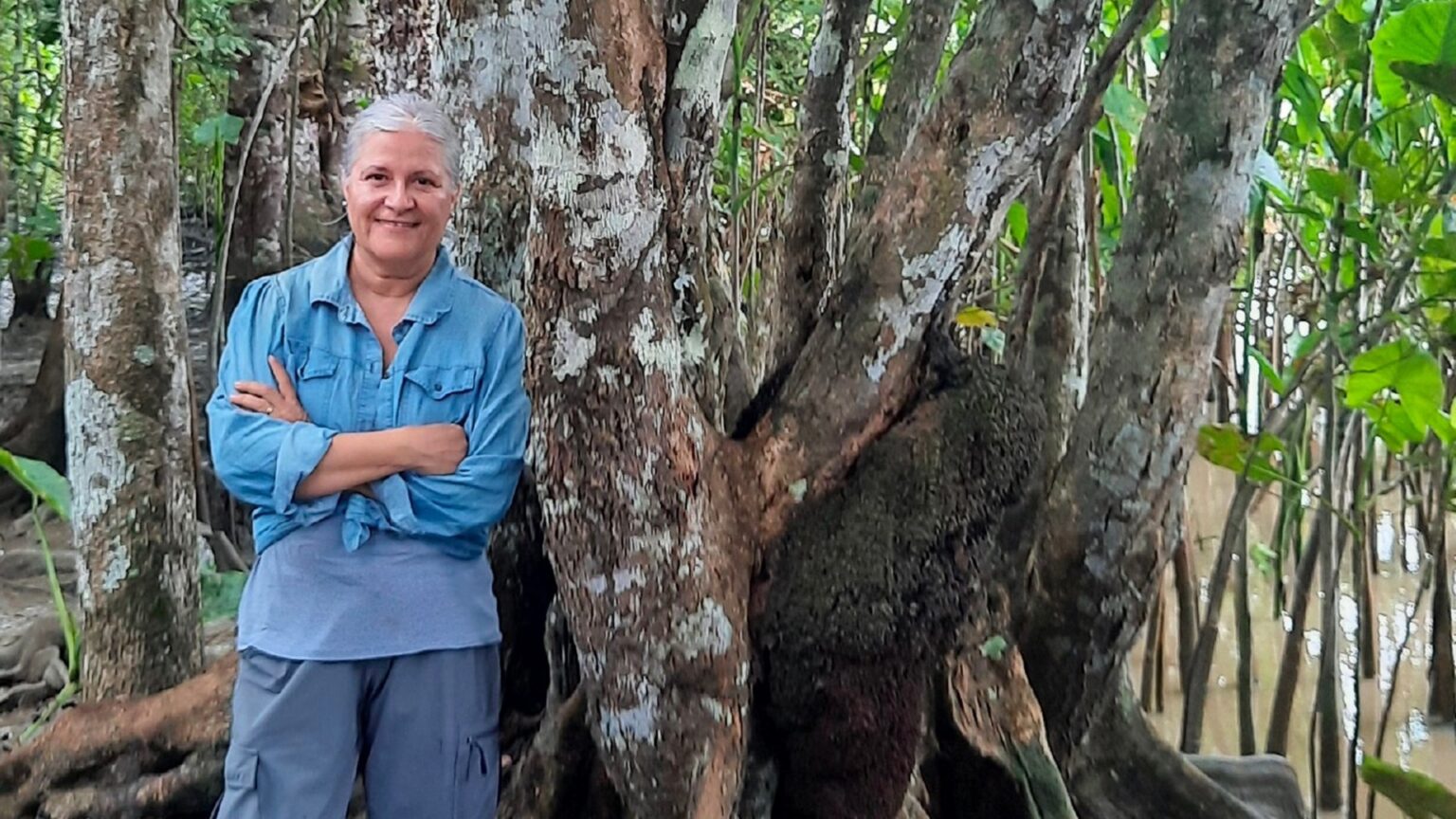 Pilares Del Biomuseo Reconoce Labor De La Doctora Indra Candanedoi