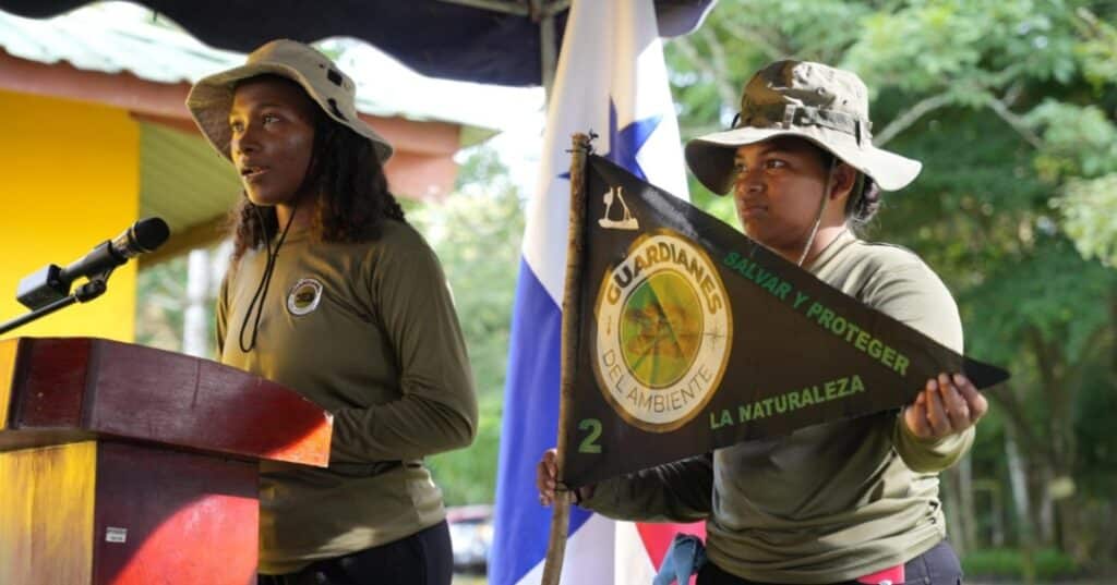Nuevos guardaparques se unen a la misión de proteger el recurso natural ...