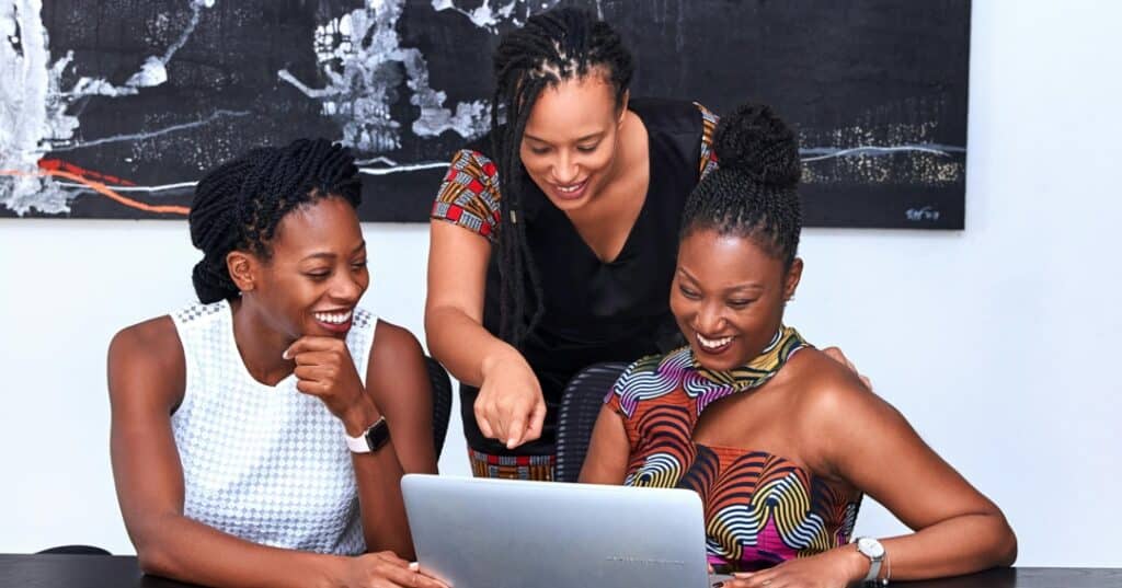 12 Effective Techniques to Stop Mobbing in the Workplace " Impacto Positivo