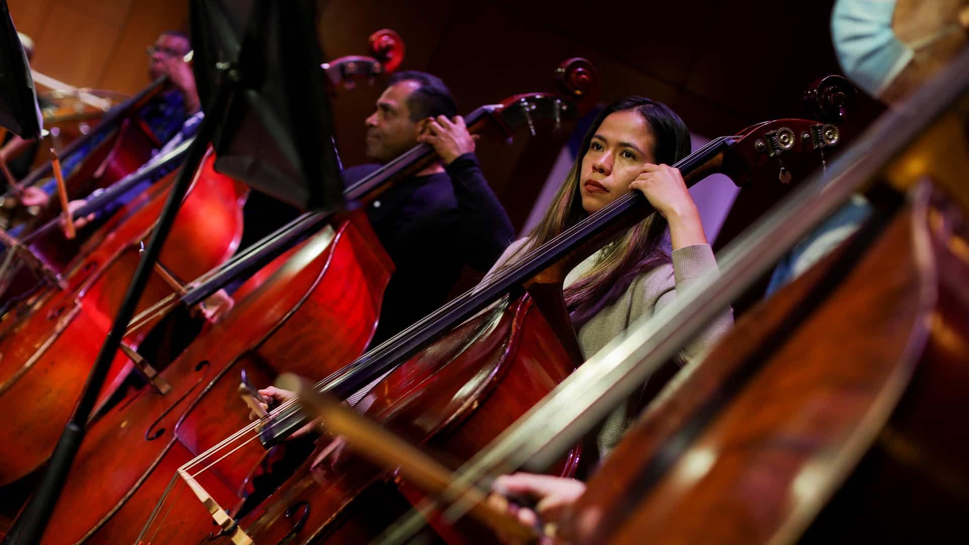 El Maestro César Leal Suma Su Batuta A La Temporada De Conciertos De La Orquesta Sinfónica ...