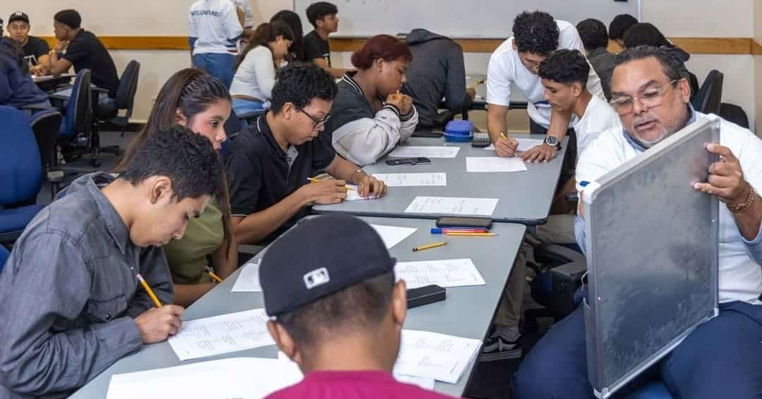 Pilando Ando democratiza oportunidades educativas en el país